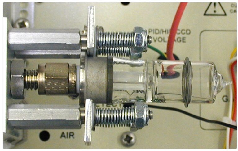 PID - Photo Ionization Detector：光イオン化検出器 | SRI GC | エスアンドエー・ラボ株式会社